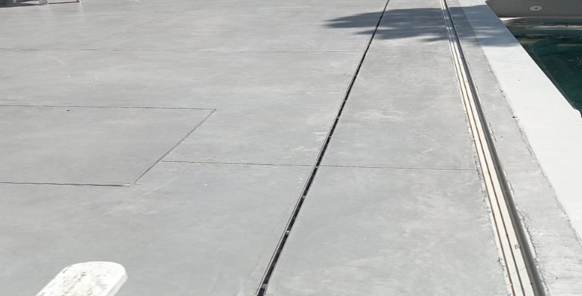 Neptune Flow - תעלת ניקוז נסתרת מלבנית ומעוצבת לגינה מאלומיניום ...