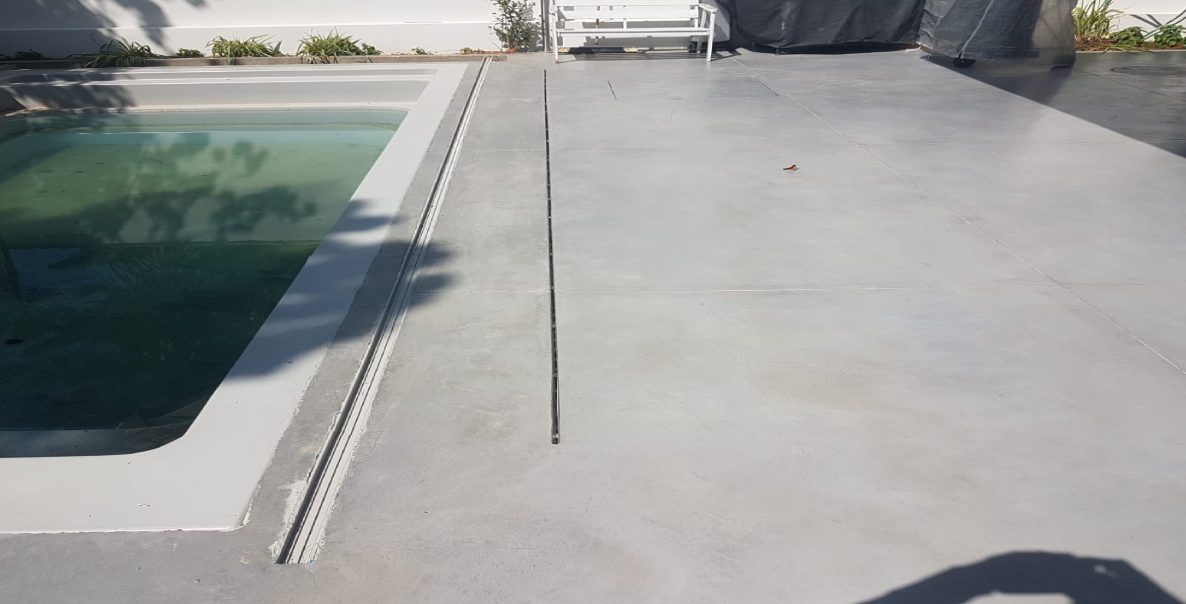 Neptune Flow - תעלת ניקוז נסתרת מלבנית ומעוצבת לגינה מאלומיניום ...