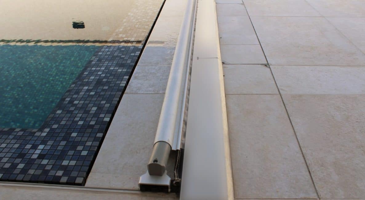 מערכת ROL - G לחיפוי תא גלילה "ברזנט" לבריכת גלישה | Neptune פתרונות מסגרות